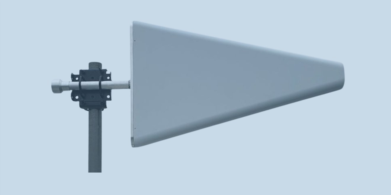 AD-22/G — UHF/SHF Log Periodic Dipole Antenna